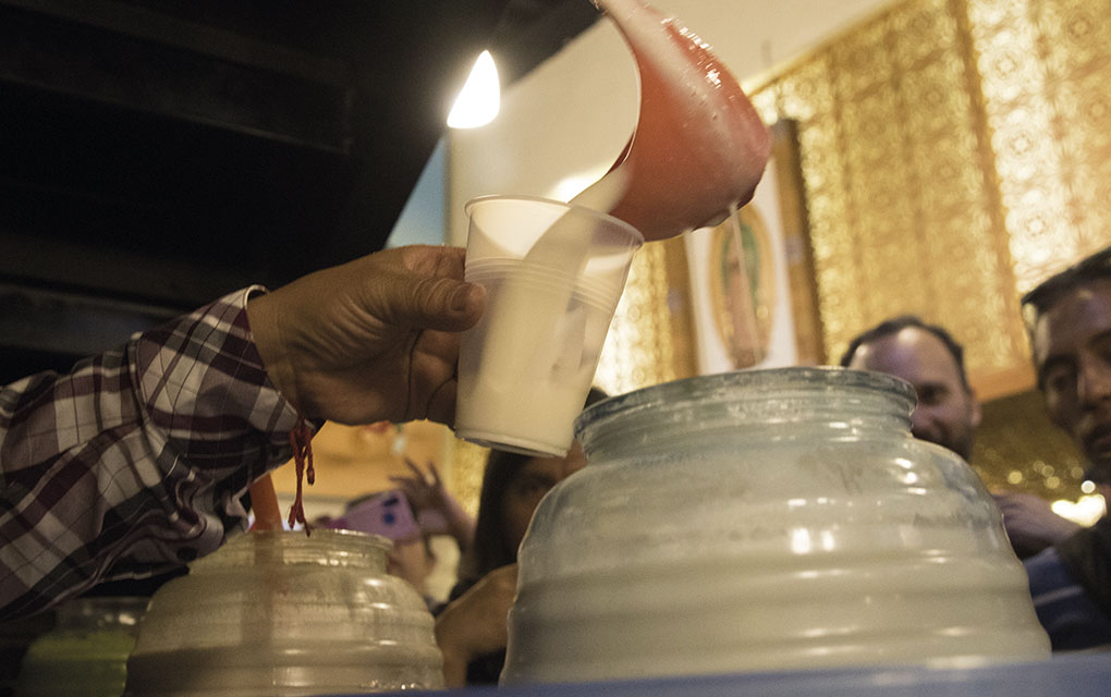 Charape, bebida del semidesierto queretano que «endulza y pega»