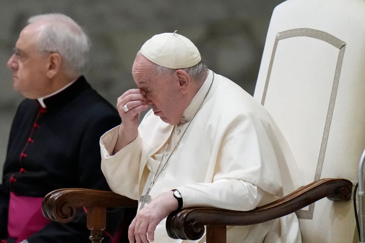 ¿Qué es neumonía bilateral, enfermedad que padece el papa Francisco?