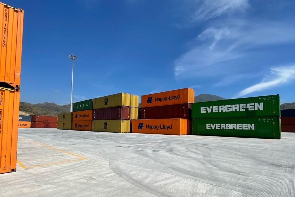 Cemex impulsa exportaciones con infraestructura sostenible en Manzanillo